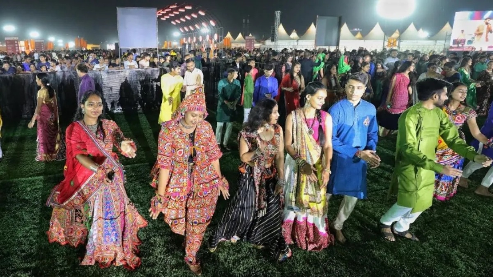 યુનેક્સોએ ગુજરાતના ગરબાને આપ્યું વર્લ્ડ હેરીટેજમાં સ્થાન - UNESCO has ...