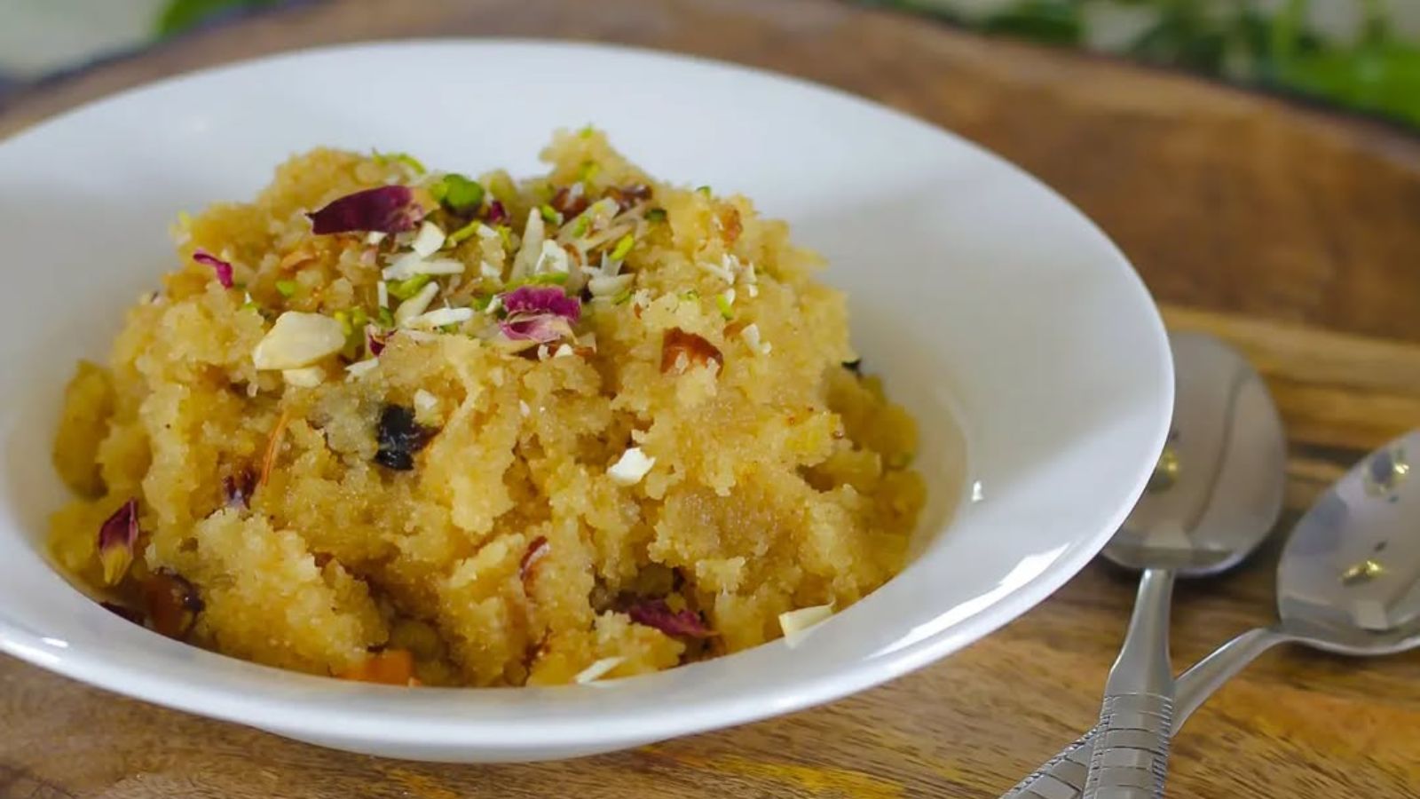 Suji Sheera Halwa Recipe: સોજીનો હલવો બનાવવાની રેસીપી | Suji Sheera ...
