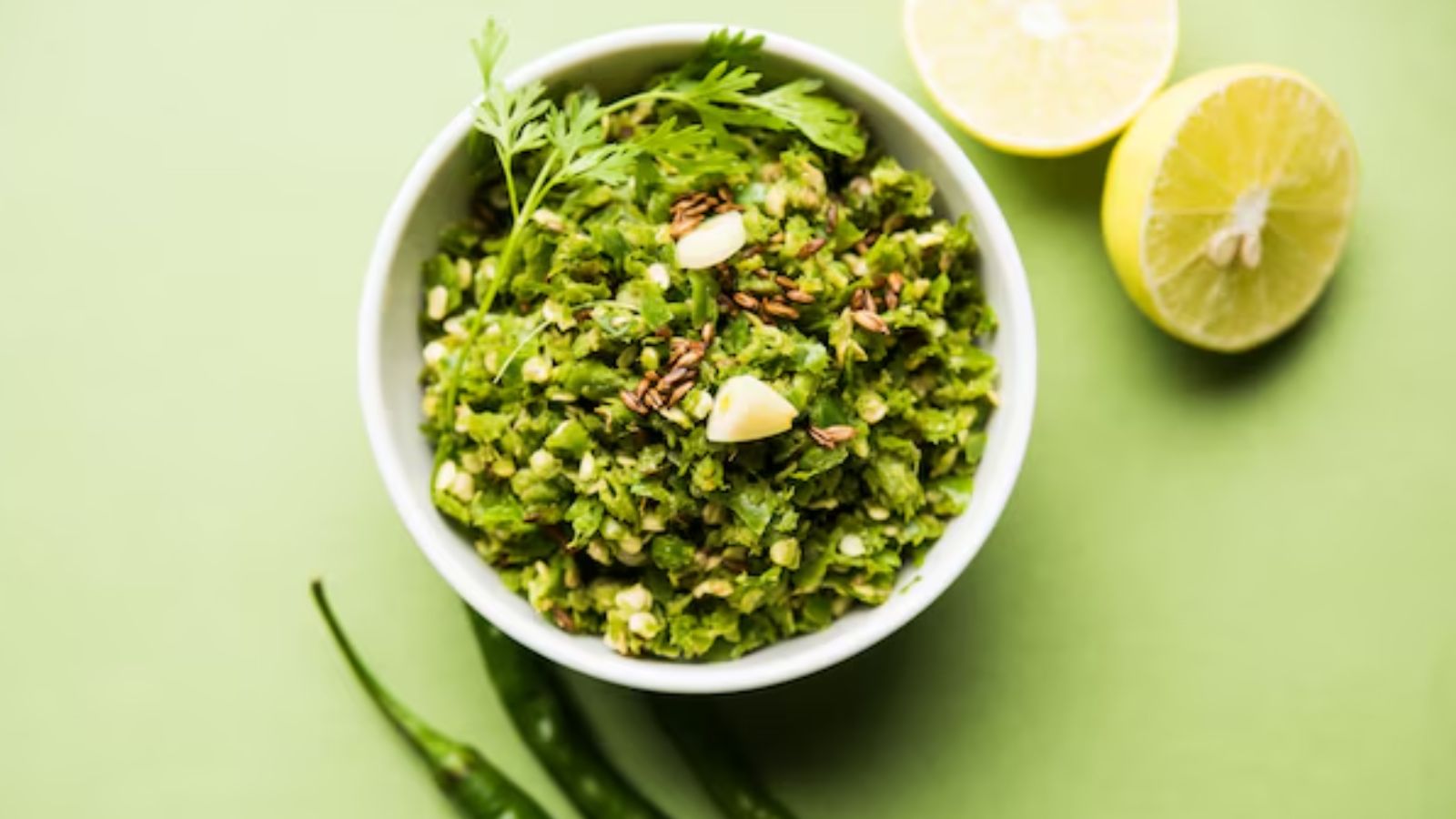 લીલા મરચાં ઠેચા રેસીપી | Green chilli thecha recipe in gujarati | લીલા ...