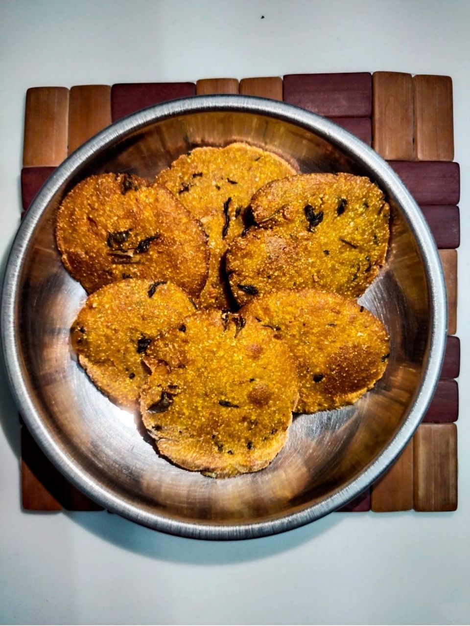 bajra makai vada recipe in gujarati | બાજરી મકાઈ વડા બનાવવાની સરળ રેસીપી
