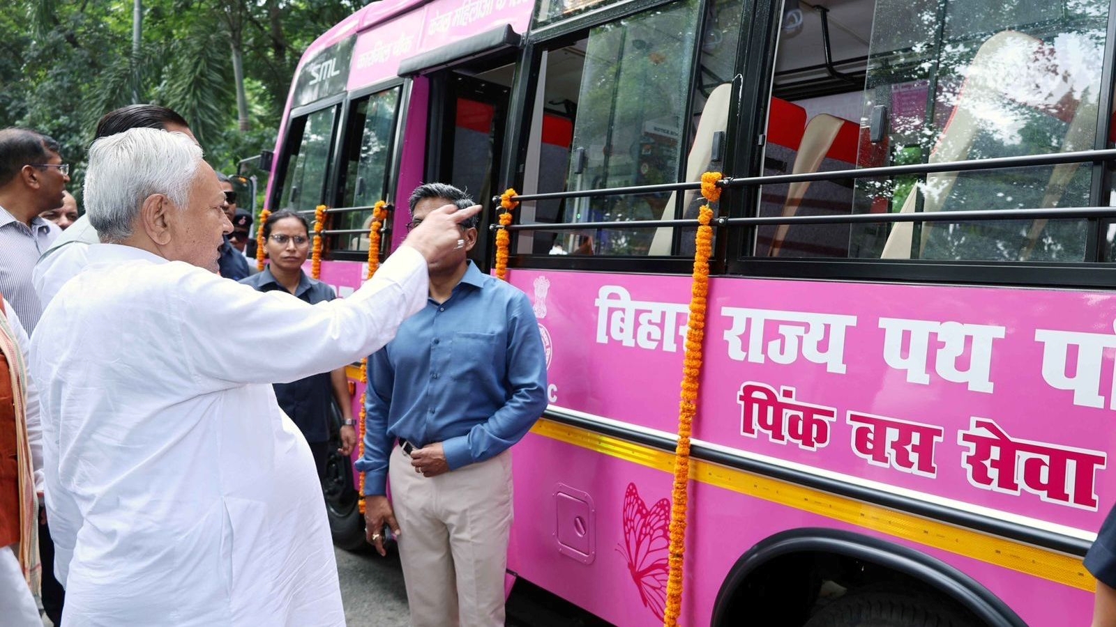 Bihar Election 2025 CM Nitish Kumar started PINK BUS Service for Women | બિહાર ચૂંટણી 2025: CM ...